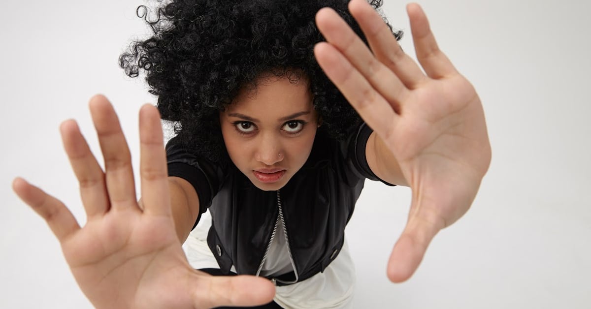 10 Awesome Tips You Need To Beat Curly Frizzy Hair! - Curls and Cocoa